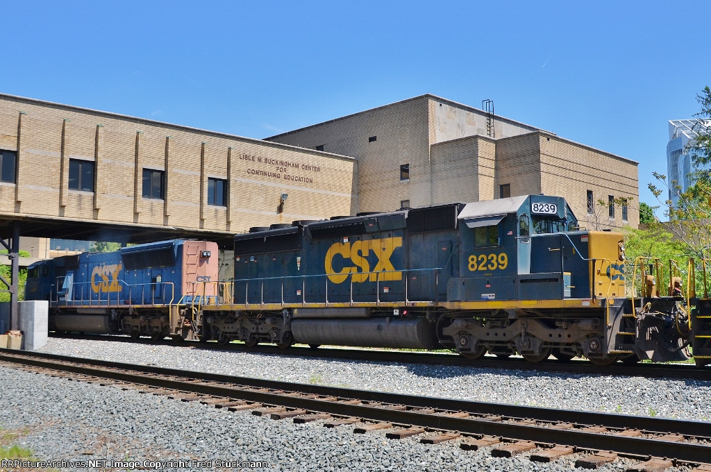 CSX 8239